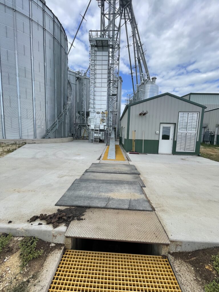Grain Storage and Grinding - The Dairyland Initiative