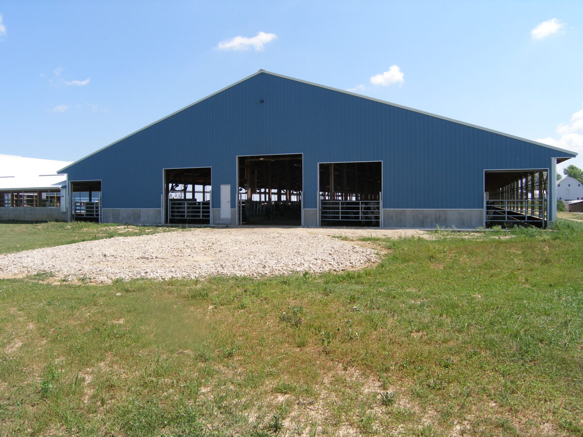 Conventional Adult Cow Freestall Barns - The Dairyland Initiative