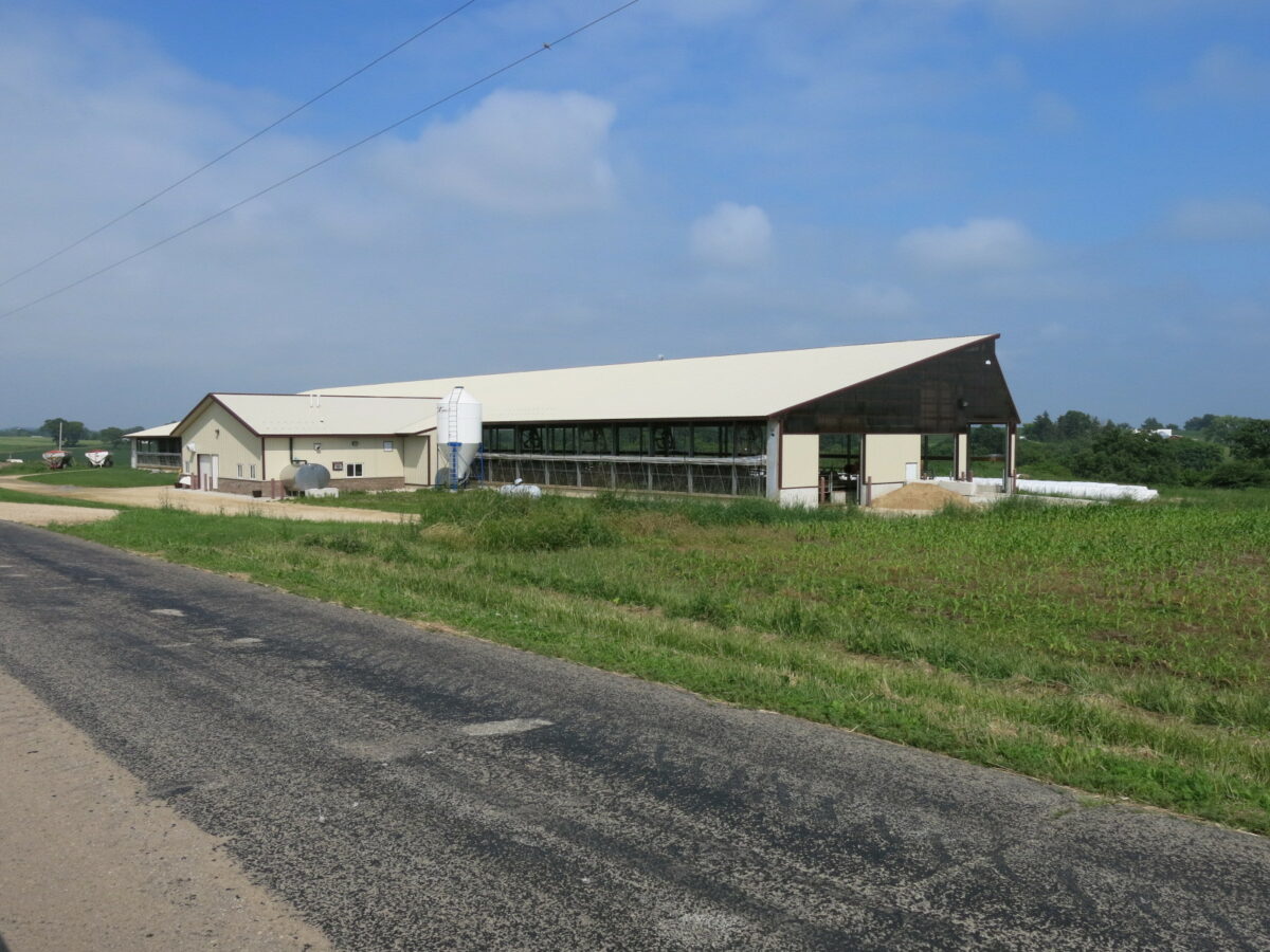 Automated Milking System Barn A - The Dairyland Initiative